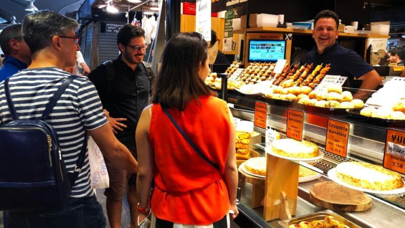 Barcelona: Street Food & Sightseeing Tour with Local Market - Practical tips for participants