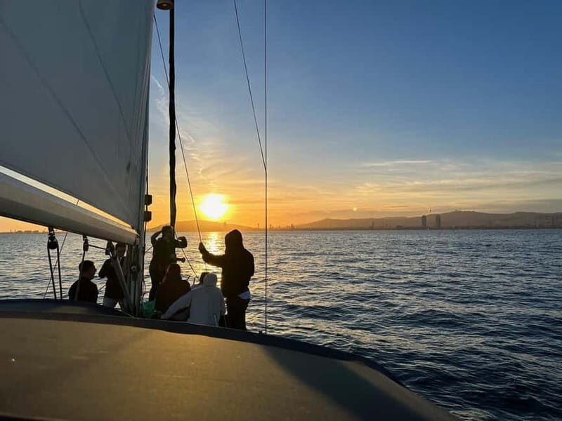 Barcelona: Sunset Boat Trip with Cava Wine and Snacks - Key Points