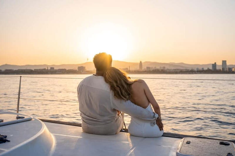 Barcelona: Sunset Catamaran Cruise with Wine and Tapa - An In-Depth Look at the Experience