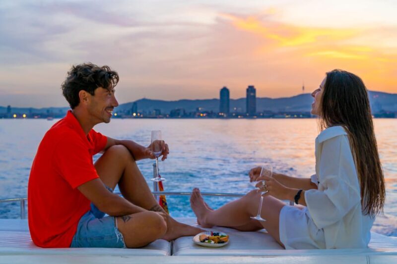 Barcelona: Sunset sailing in yatch with wine and snacks - Key Points