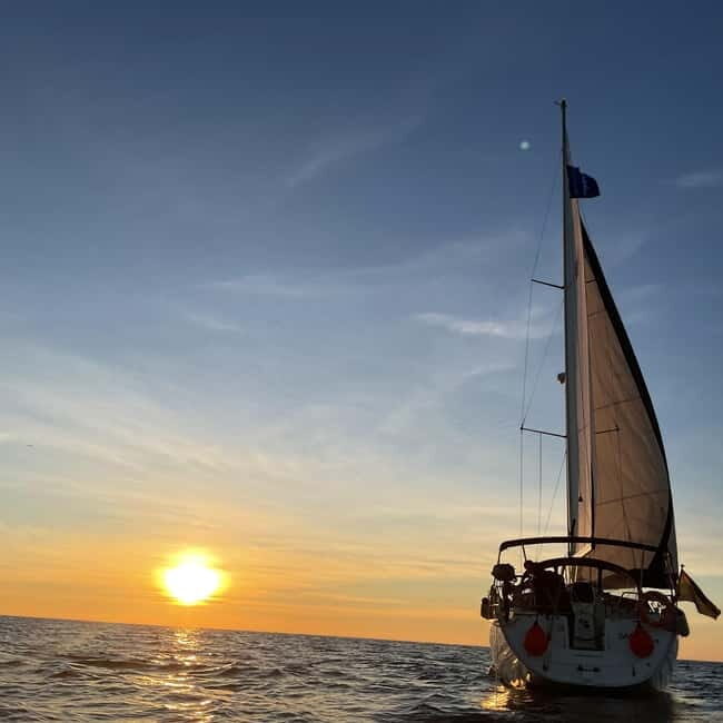 Barcelona Sunset Sailing with Yacht Sashi - What to Expect from Your Sunset Sailing Trip