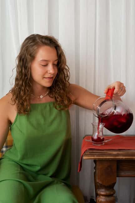 Barcelona: Sunset Sangria Tasting, Rooftop Views, and Snacks - Key Points