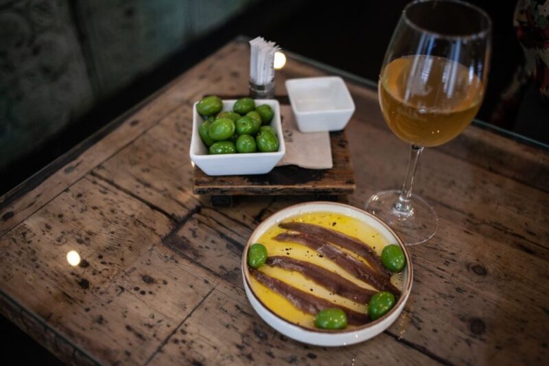 Barcelona: Tapas Food and Wine Tour in La Barceloneta - Authentic Food & Regional Wines