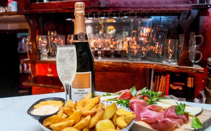Barcelona Tapas Tastings Food Crawl Walking Tour & VIP Entry - What is This Tour About?