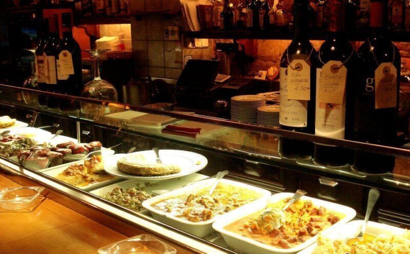 Barcelona: Tapas Walking Tour & Flamenco Show - Key Points