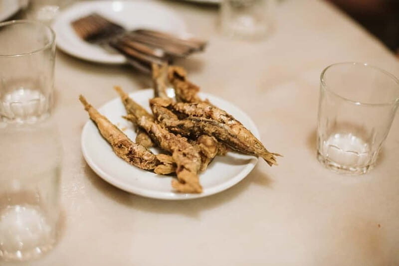 Barcelona: Tapas, Wine & History Tour of the Old Town - Who Should Consider This Tour?
