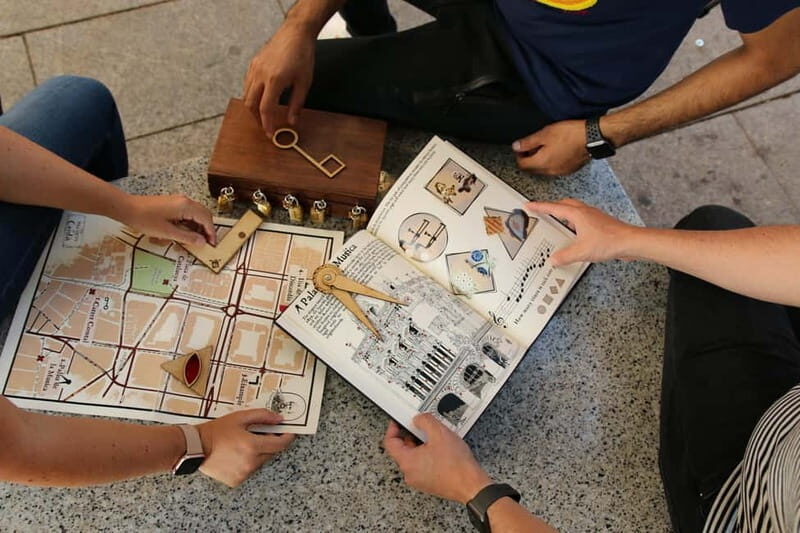 Barcelona: The Serach for the Snake Stone City Treasure Hunt - The Experience: What You’ll Really Get