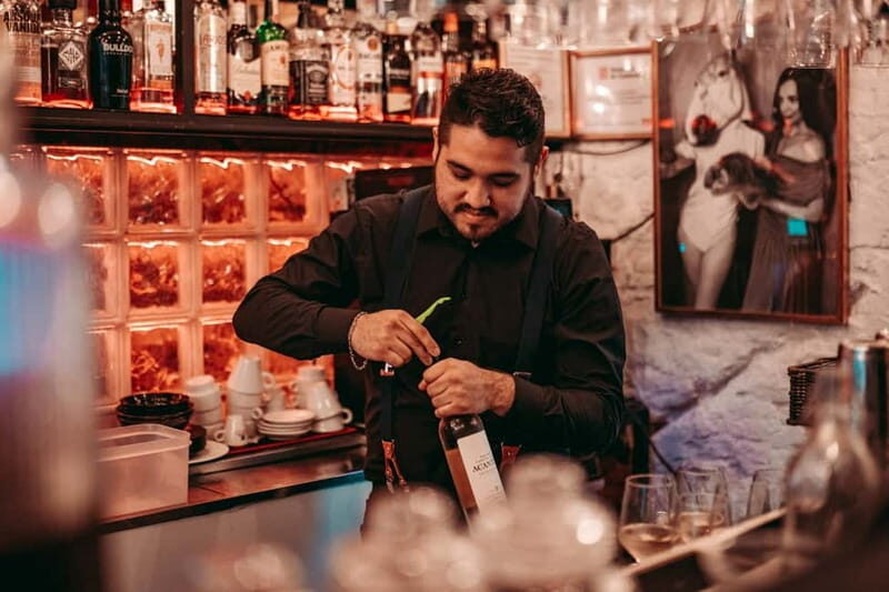 Barcelona: Tipsy Tapas & History Tour in the Gothic Quarter - Key Points
