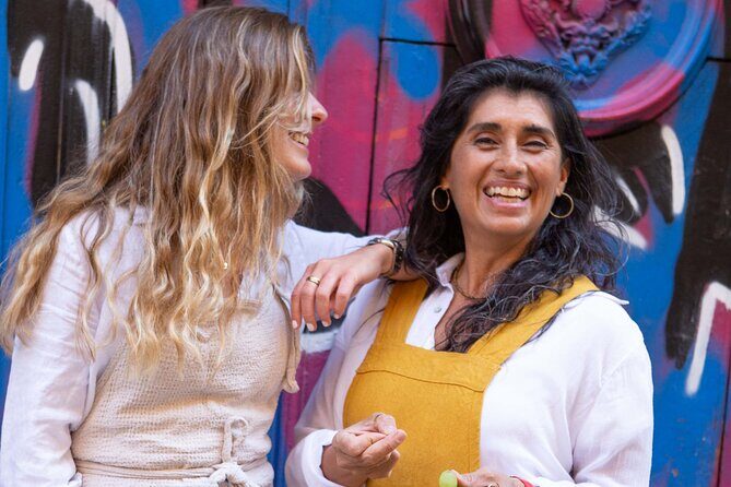 Barcelona Tour And Photoshoot in Gothic Quarter - Uncovering the Charm of Barcelona’s Gothic Quarter with a Photoshoot Tour