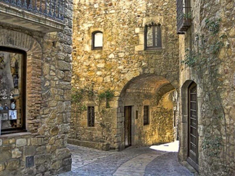 Barcelona: Tour Besalu, Costa Brava with Cami de Ronda and medieval villages - An In-Depth Look at the Tour Experience
