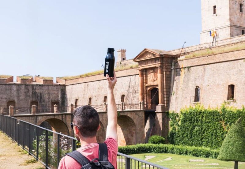 Barcelona Tour: Montjuic Cable Car & Gothic walking Tour - 适合的游客类型