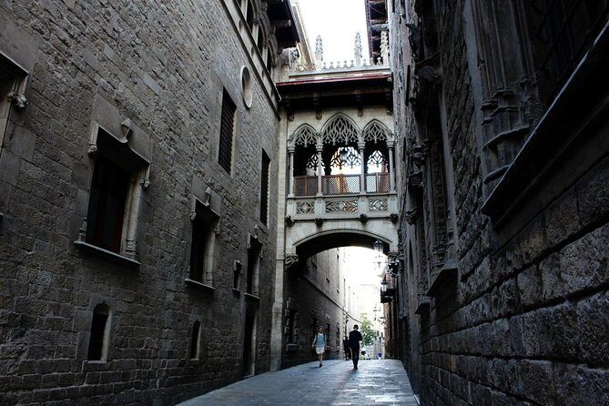 Barcelona Tour with Tapas: Historic Quarters Private Tour (3 Hours) - A Closer Look: What This Tour Offers