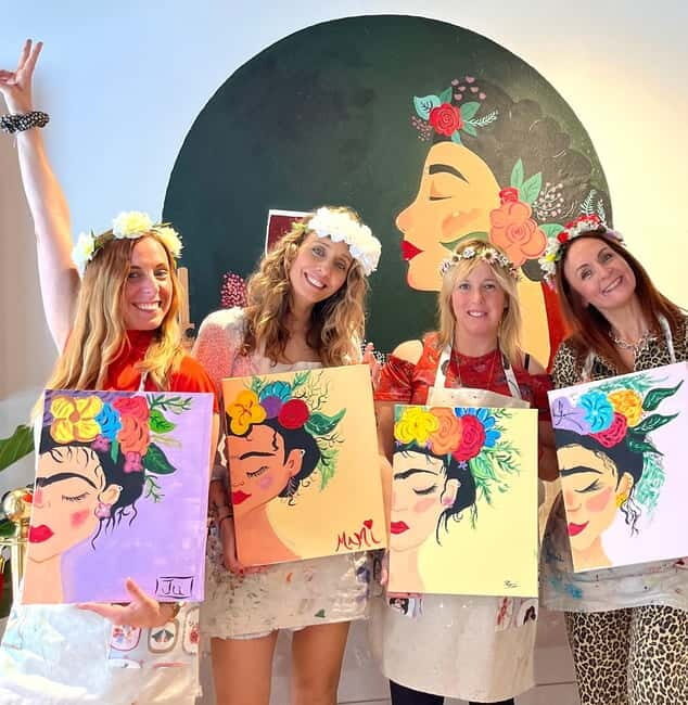 Barcelona: Vino, Pintura, Música y Diversión! Sip & Paint - Who Should Try This?