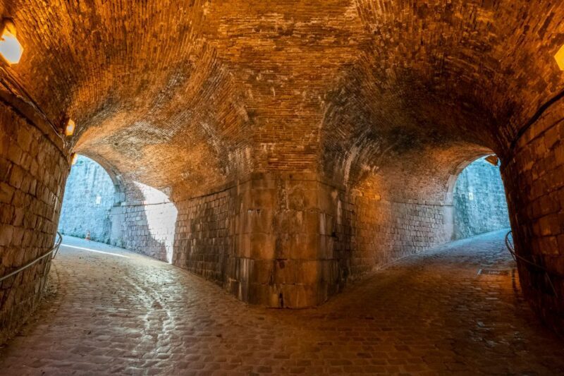 Barcelona: Walking tour with Montjuic Castle & Cable Car - A Full Breakdown of the Tour Experience
