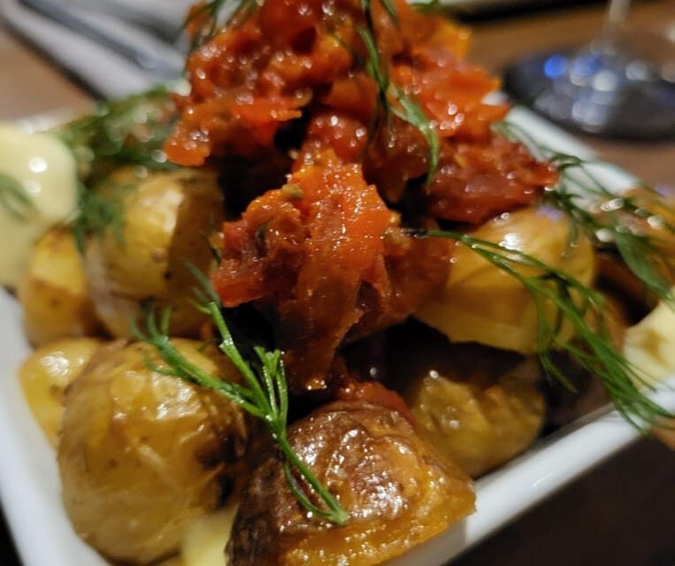 Barcelona: Wine Tasting and Tapas 5-Course Pairing Dinner - FAQ