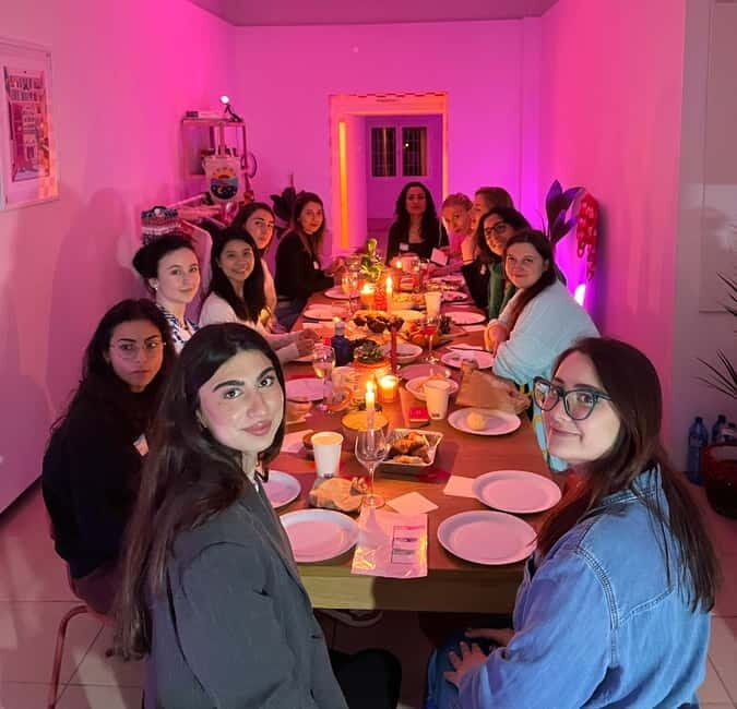 Barcelona: Women's Craft Night with Wine and Nibbles - A Closer Look at the Experience