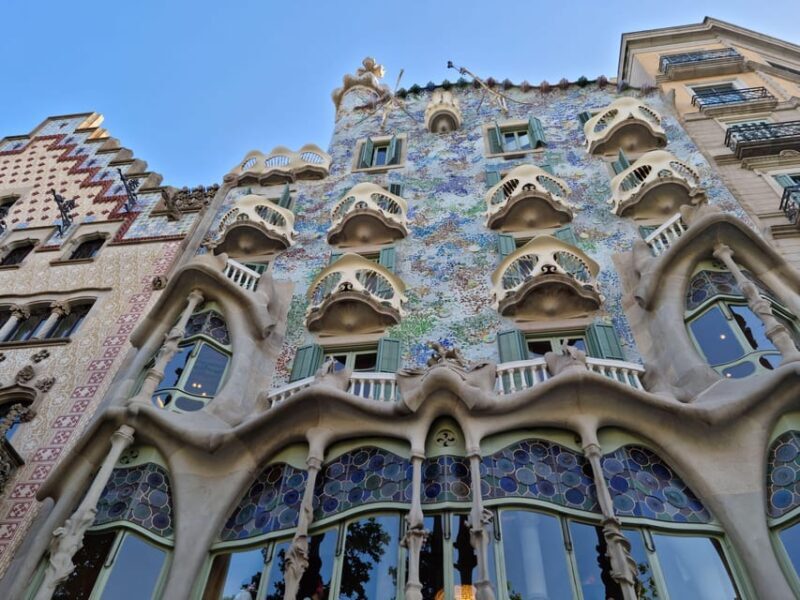 Barcelona:Pass with Casa Battló, Casa Milà, Teleferic & more - Key Points
