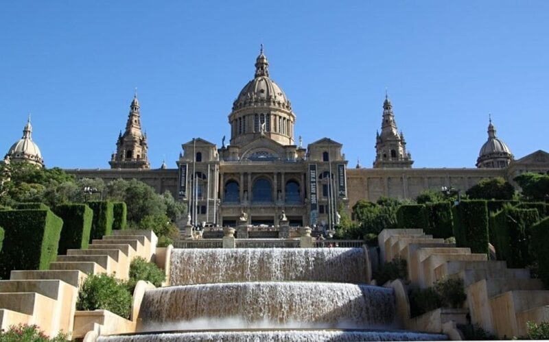 Barcelona:Private 2-Hour Best of Barcelona Tour with a Local - Key Points