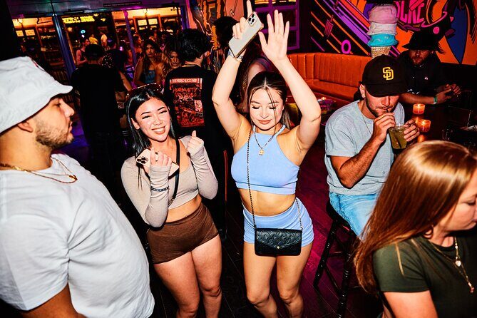 Barcrawl on Fremont Street Tour - Who Should Consider This Tour?