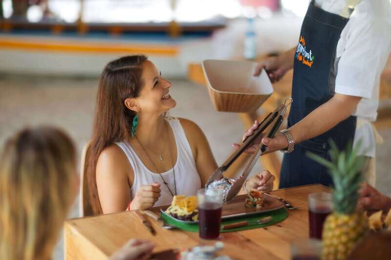 Barefoot Fish Cookout Cozumel - Key Points