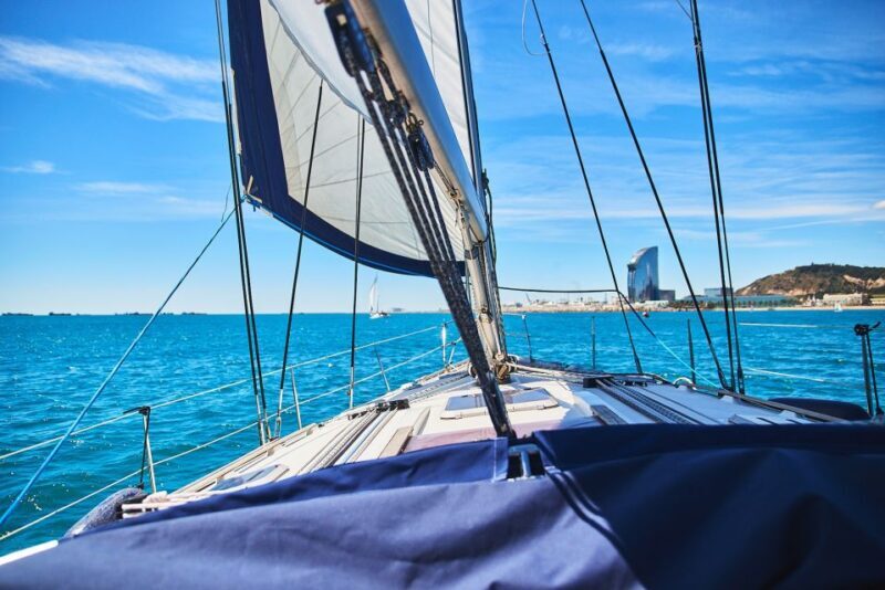 Barefoot: Private sailing cruise in Barcelona - Who Should Consider This Tour?