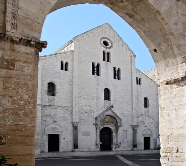Bari: Basilica of Saint Nicholas Guided Tour - Key Points