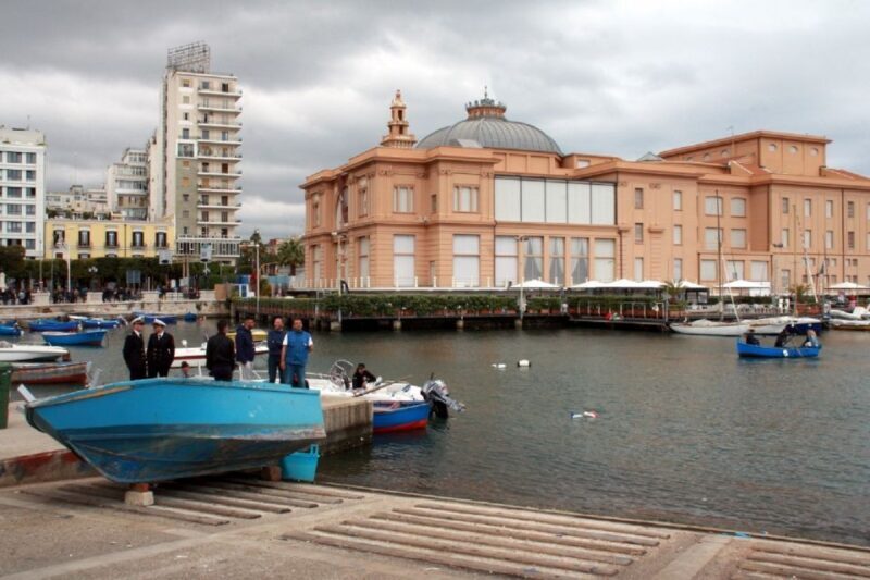 Bari: Private Walking Tour - Key Points