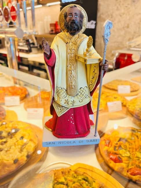 Bari Sunset and Tapas: Street Food Tour with Local Guide - A Close Look at the Experience