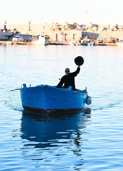 Bari:Private Boat Trip over "Gozzovigliando", fishermen boat - The Sum Up