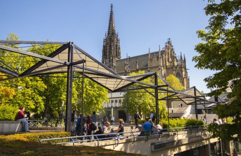 Basel: Express Walk with a Local in 60 minutes - Exploring Basel: A City of Contrasts and Culture