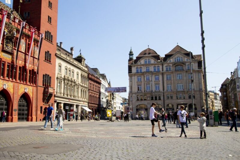 Basel: Express Walk with a Local in 60 minutes - Personal Recommendations and Local Tips