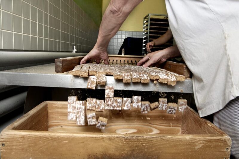 Basel: Tour of Jakobs Basler Leckerly Bakery - Basel: Tour of Jakobs Basler Leckerly Bakery
