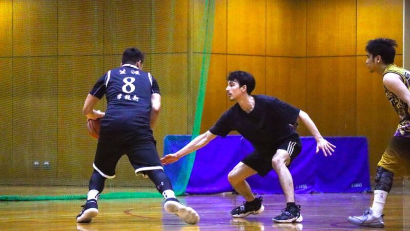 Basketball in Osaka with local players! - An Authentic and Welcoming Osaka Experience