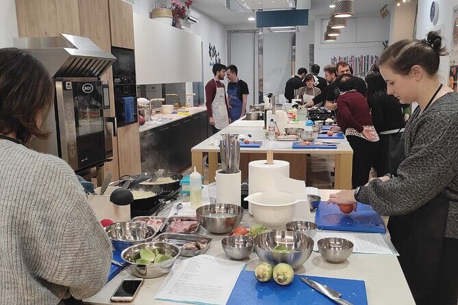 Basque Cuisine Class: Market Visit and Practical Class Castellano - Exploring the Details of the Basque Cuisine Class