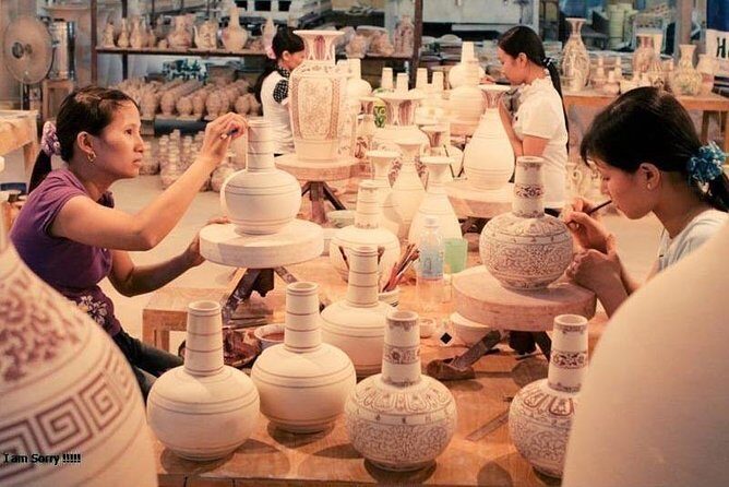 Bat Trang Pottery ancient village by Motorbike - Key Points