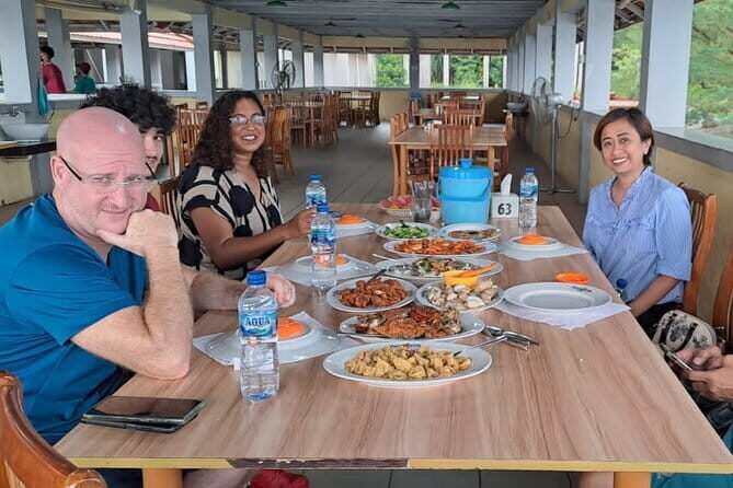 Batam Day Tour from Singapore with Ferry Ticket, Massage & Lunch - The Highlights: Sights and Experiences