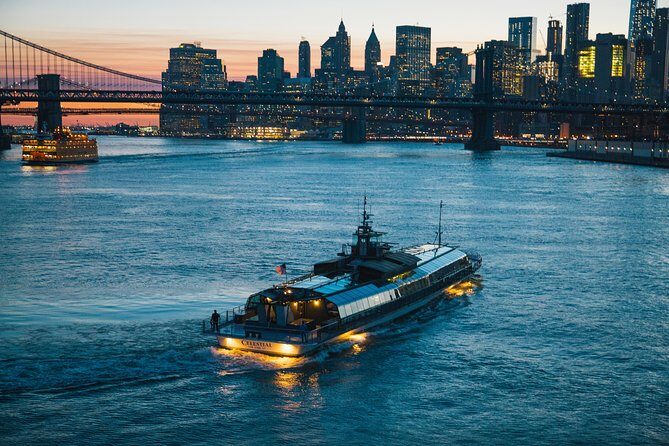 Bateaux New York Dinner Cruise - Dining and Drinks