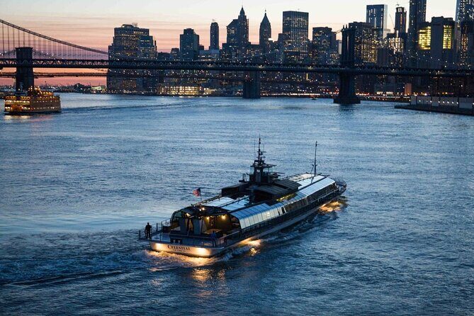 Bateaux New York Fathers Day Plated Dinner Cruise - An Ideal Way to Celebrate Dad