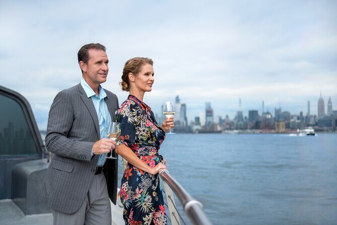 Bateaux New York Fathers Day Plated Dinner Cruise - Practical Details