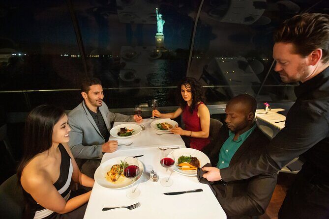 Bateaux New York Fathers Day Plated Dinner Cruise - Who Should Consider This Cruise?