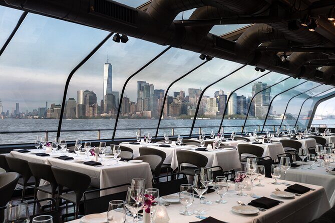 Bateaux New York New Year's Day Bottomless Mimosa Brunch - The Experience at a Glance