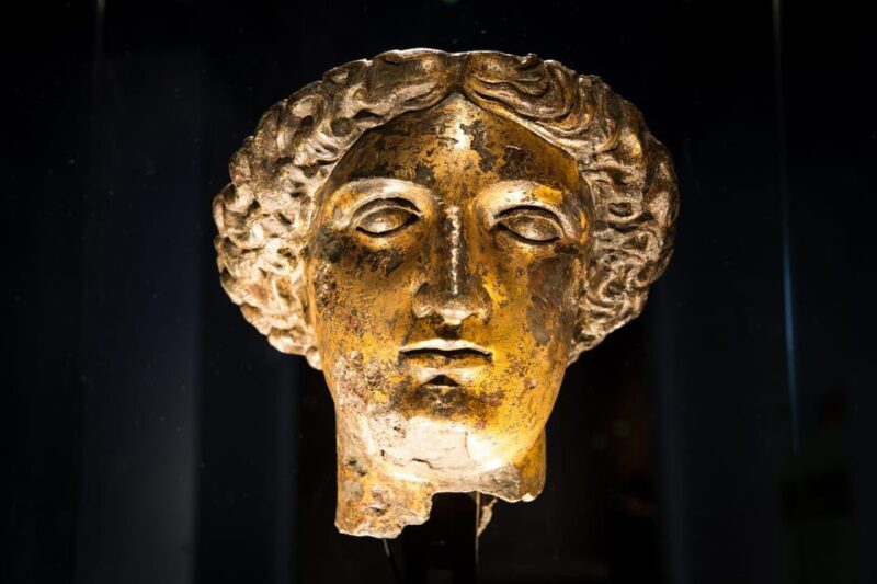 Bath: Roman Baths Entry Ticket with Audio Guide - A Closer Look at the Roman Baths Experience