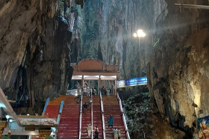 Batu Cave and Kuala Lumpur Heritage Tour by Train and Walking - Who Should Consider This Tour?