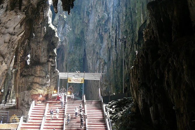 Batu Caves and Genting Highlands with Cable Car Ride Tour - The Full Experience: What You Can Expect