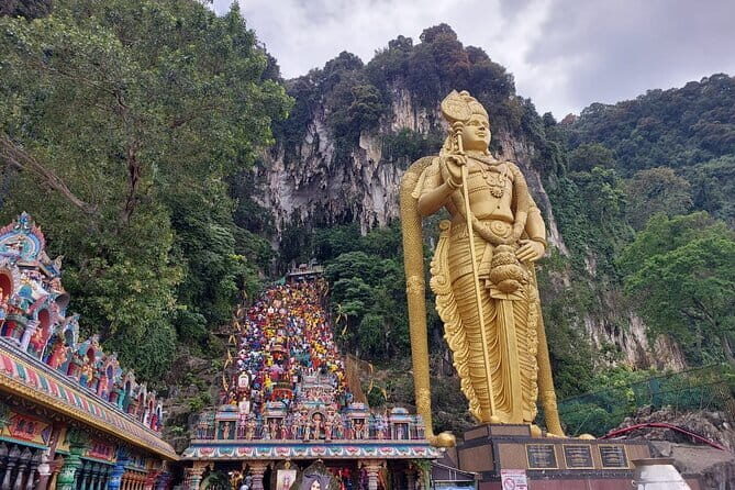 Batu Caves and Suburbs Private Tour - Detailed Breakdown of the Itinerary