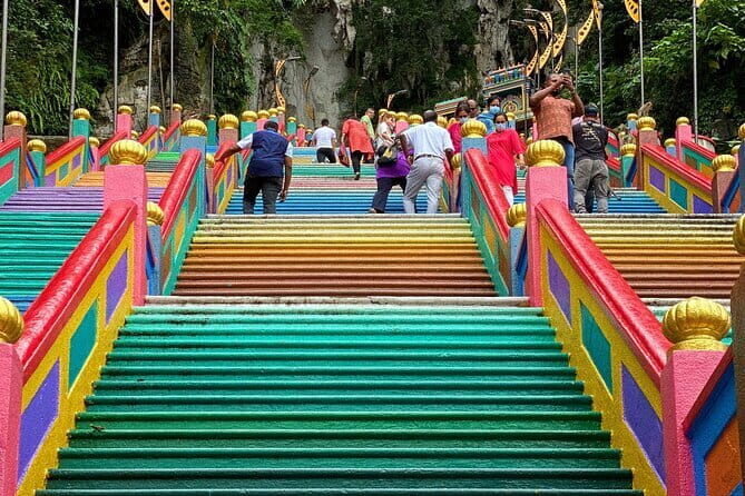 Batu Caves and Suburbs Private Tour - Who Should Consider This Tour?