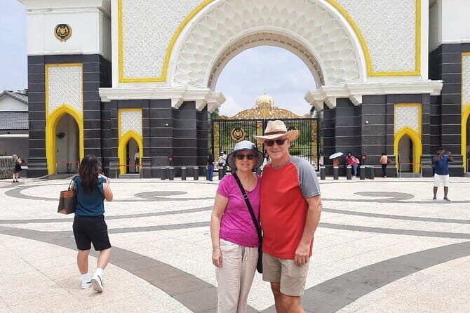 Batu Caves & Kuala Lumpur Full-Day City Tour - Key Points