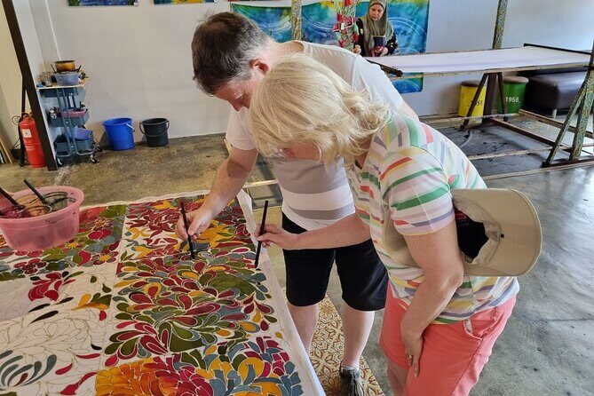 Batu Caves & Malaysian Handicraft Tour with Pewter & Batik - The Itinerary in Detail