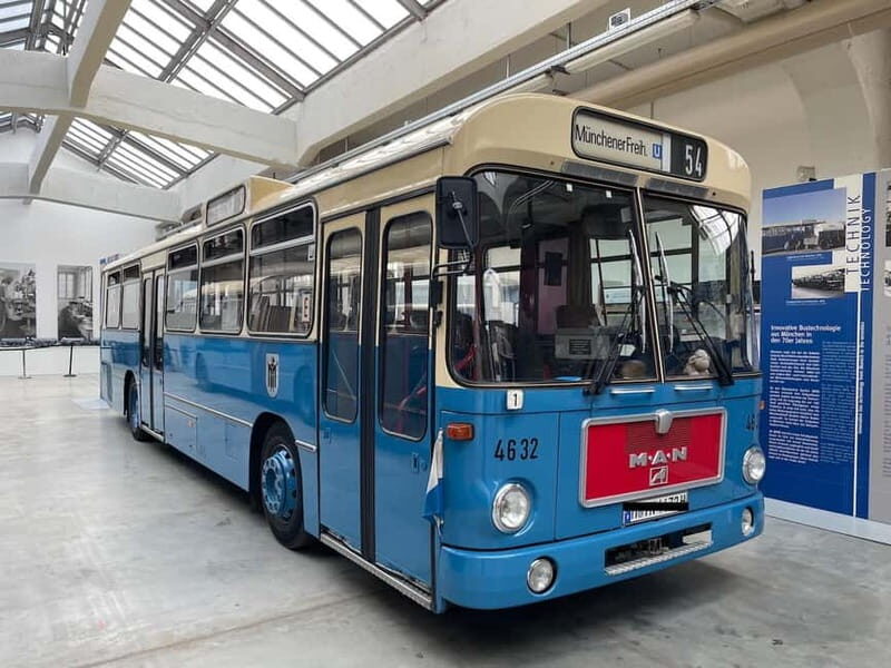 Bavarian Bus Tours Sightseeing Munich with free drinks - Key Points