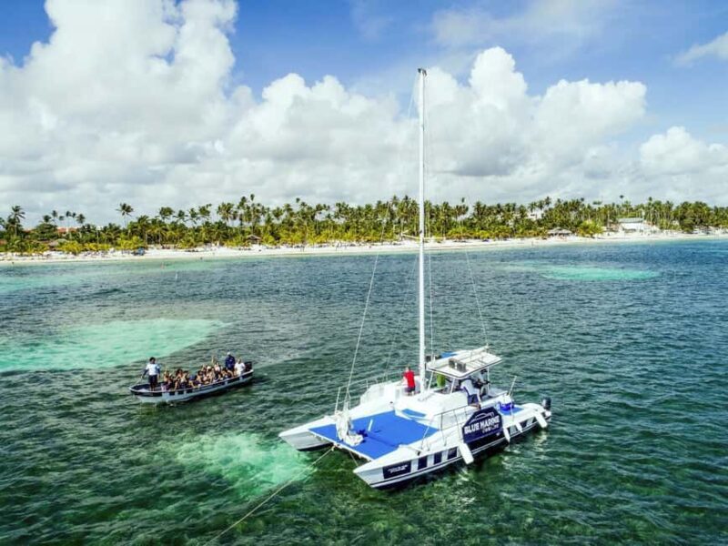 Bávaro: Punta Cana Catamaran Tour with Open Bar and Snacks - The Itinerary and Experience: What to Expect